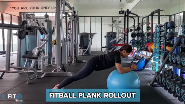 ท่าออกกำลังกาย Fitball Plank Rollout | วิธีทำท่าออกกำลังกาย Fitball ...