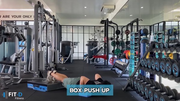 ท่าออกกำลังกาย Box Push Up | วิธีทำท่าออกกำลังกาย Box Push Up - Fit-d.com