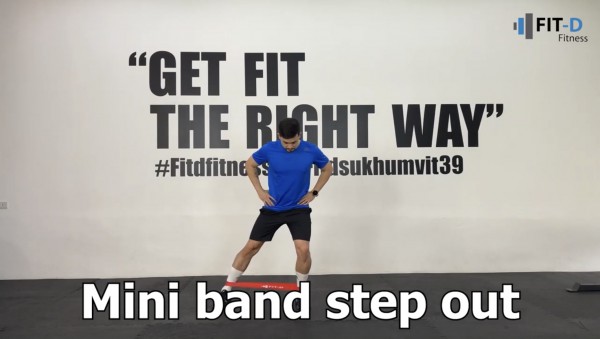 ท่าออกกำลังกาย Mini Band Step Out | วิธีทำท่าออกกำลังกาย Mini Band Step ...